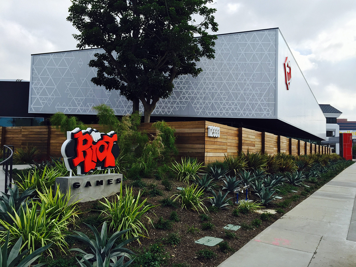 Calrec Changes the Play for Riot Games with RP1 & Artemis - D. Pagan